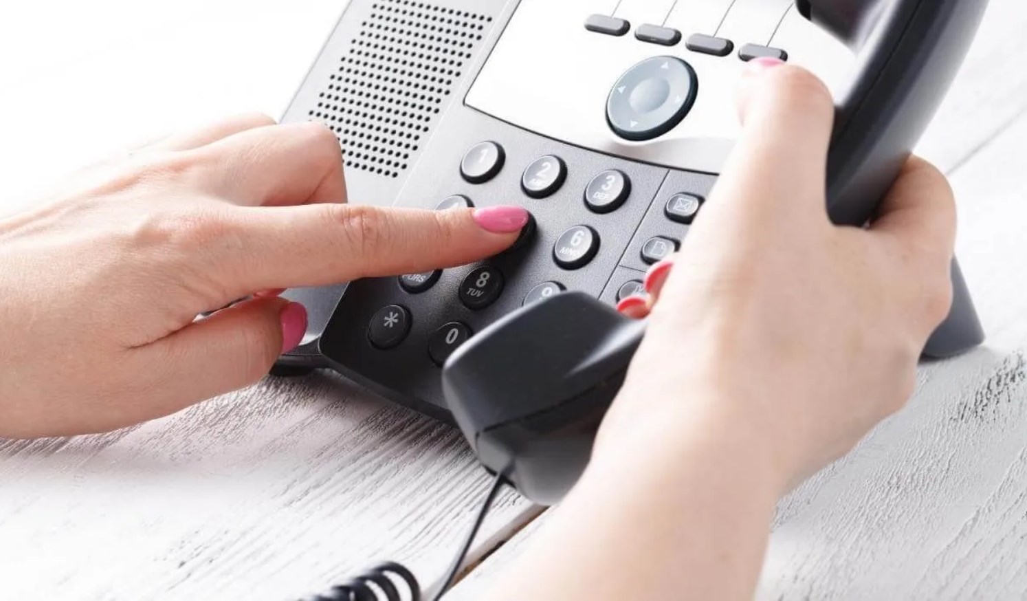 Unlocking the Benefits of VoIP with a Landline Connection Unlocking the Benefits of VoIP with a Landline Connection